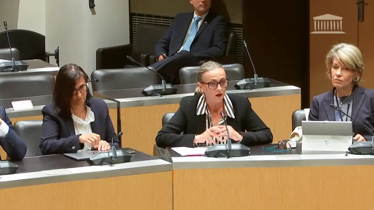 La députée Anne Sicard exige la suspension du programme EVARS après la ...