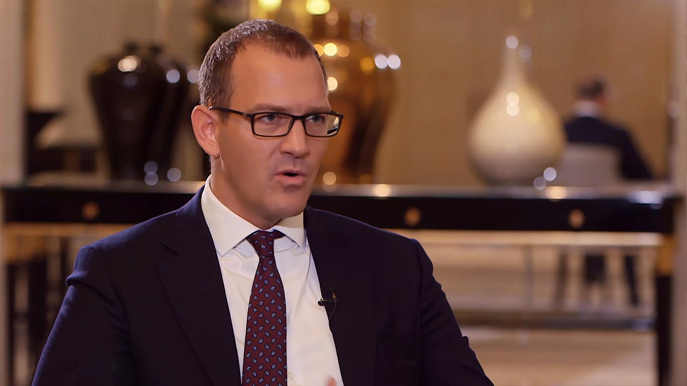 Qui est Daniel Kretinsky, le milliardaire préféré de Macron.